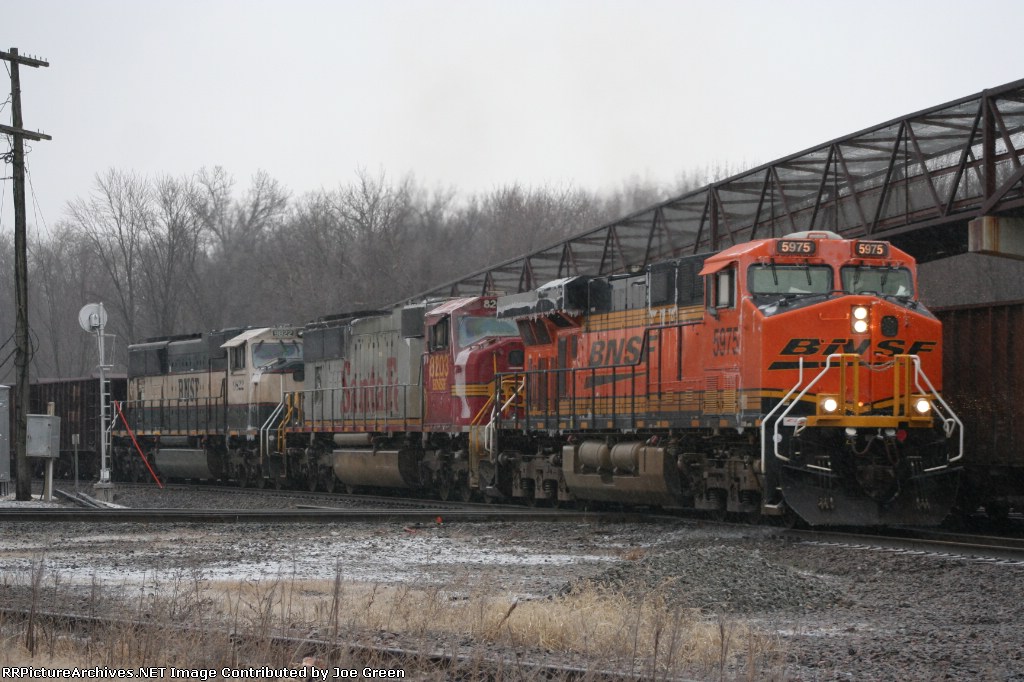 BNSF 5975